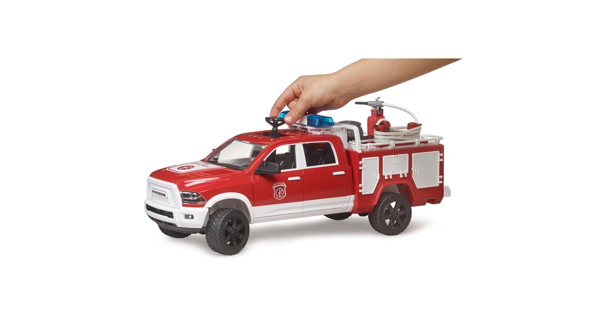 bruder RAM 2500 Feuerwehreinsatzwagen mit Licht und Sound, Modellfahrzeug